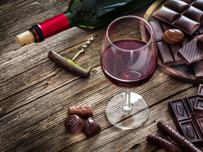 Vinhos e chocolate: esse casamento combina? - The Wine School Brasil